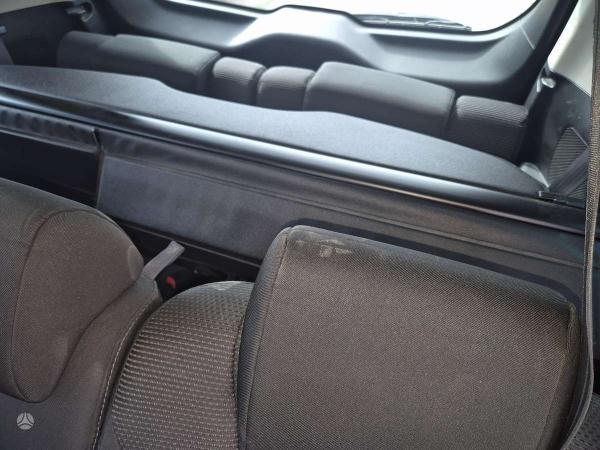 Pelēks Mazda 5 2014 Viļņa, ar dzinēja tilpumu 1.80 L un nobraukumu 228 tūkst. km par 3950 €, foto 9 vietnē AUTOMOTO.COM.LV
