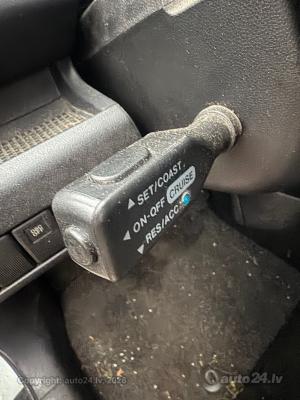 Grey Mazda 5 2006 in Rakvere, with an engine capacity of 1.80 L and mileage of 178 thousand km for 799 €, photo 9 on AUTOMOTO.COM.LV