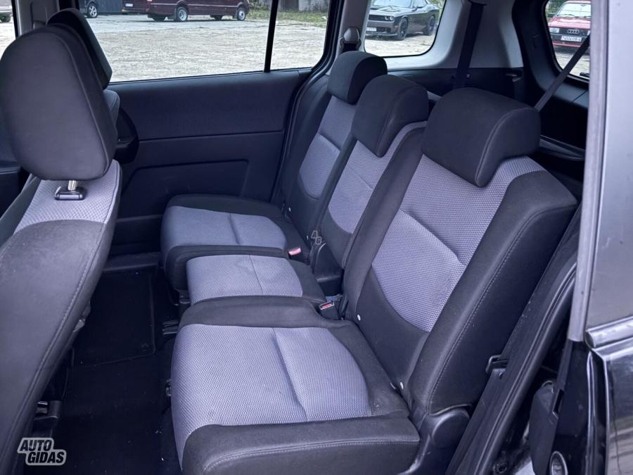 Mazda 5 2005 in Varena, with an engine capacity of 1.80 L and mileage of 196 thousand km for 850 €, photo 8 on AUTOMOTO.COM.LV