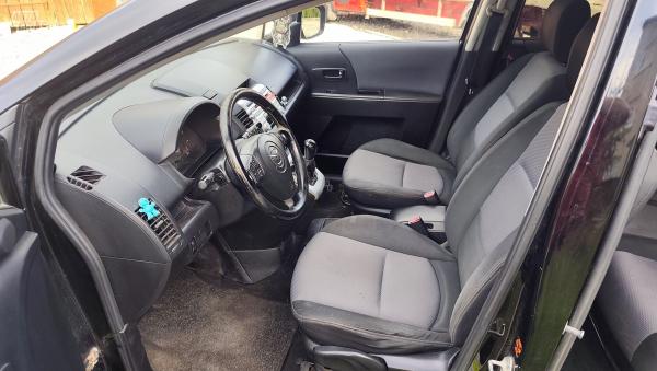 Mazda 5 2006 in Marijampole, with an engine capacity of 2.00 L and mileage of 269 thousand km for 450 €, photo 8 on AUTOMOTO.COM.LV