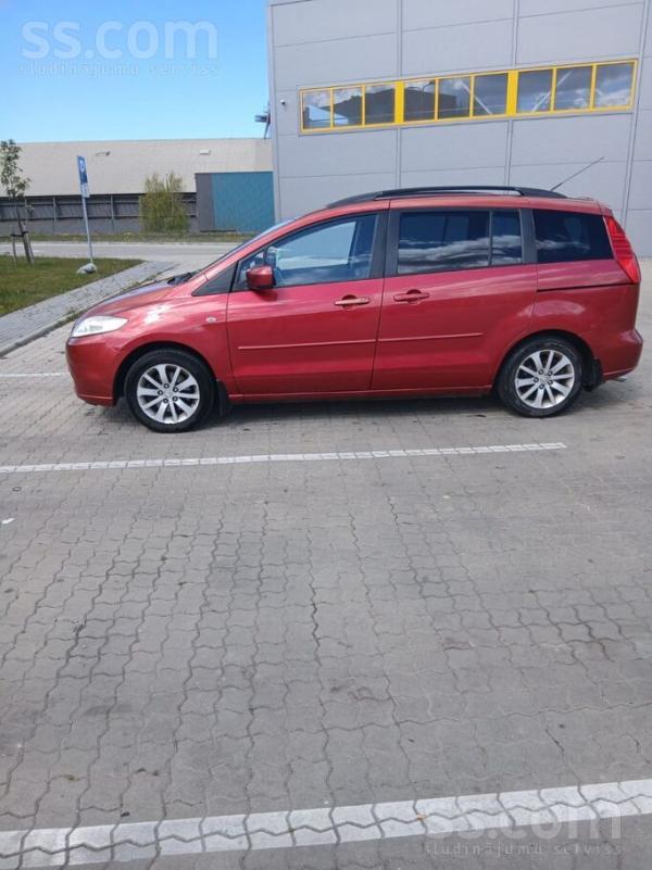 Red Mazda 5 2005 in Riga, with an engine capacity of 2.00 L and mileage of 277 thousand km for 2990 €, photo 1 on AUTOMOTO.COM.LV