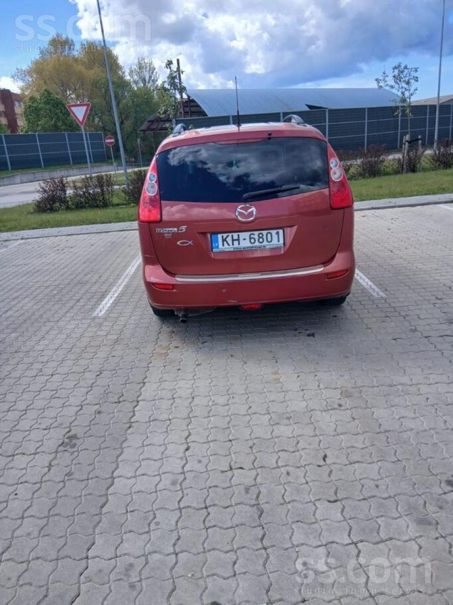 Red Mazda 5 2005 in Riga, with an engine capacity of 2.00 L and mileage of 277 thousand km for 2990 €, photo 2 on AUTOMOTO.COM.LV