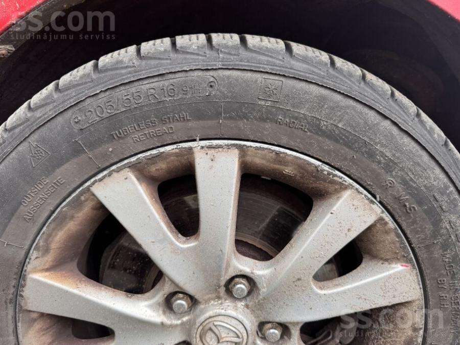 Sarkans Mazda 5 2007 Rīga, ar dzinēja tilpumu 2.00 L un nobraukumu 256 tūkst. km par 1650 €, foto 7 vietnē AUTOMOTO.COM.LV