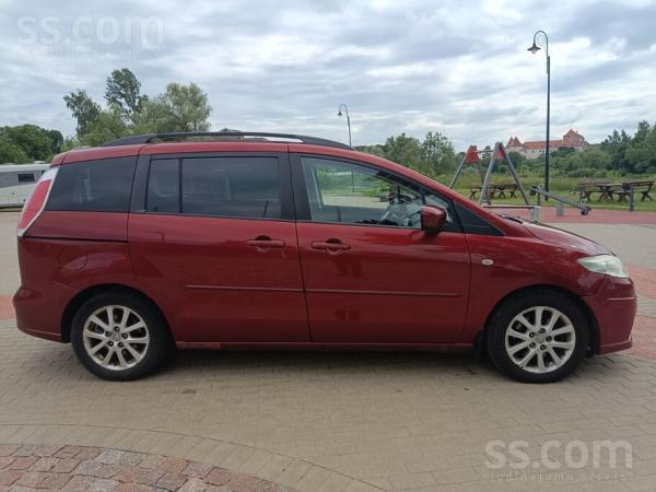 Red Mazda 5 2008 in Riga, with an engine capacity of 2.00 L and mileage of 297 thousand km for 1800 €, photo 4 on AUTOMOTO.COM.LV