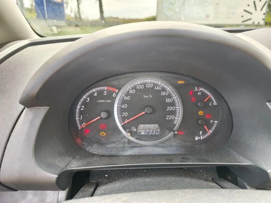 Violet Mazda 5 2008 in Jelgava, with an engine capacity of 2.00 L and mileage of 314 thousand km for 990 €, photo 5 on AUTOMOTO.COM.LV