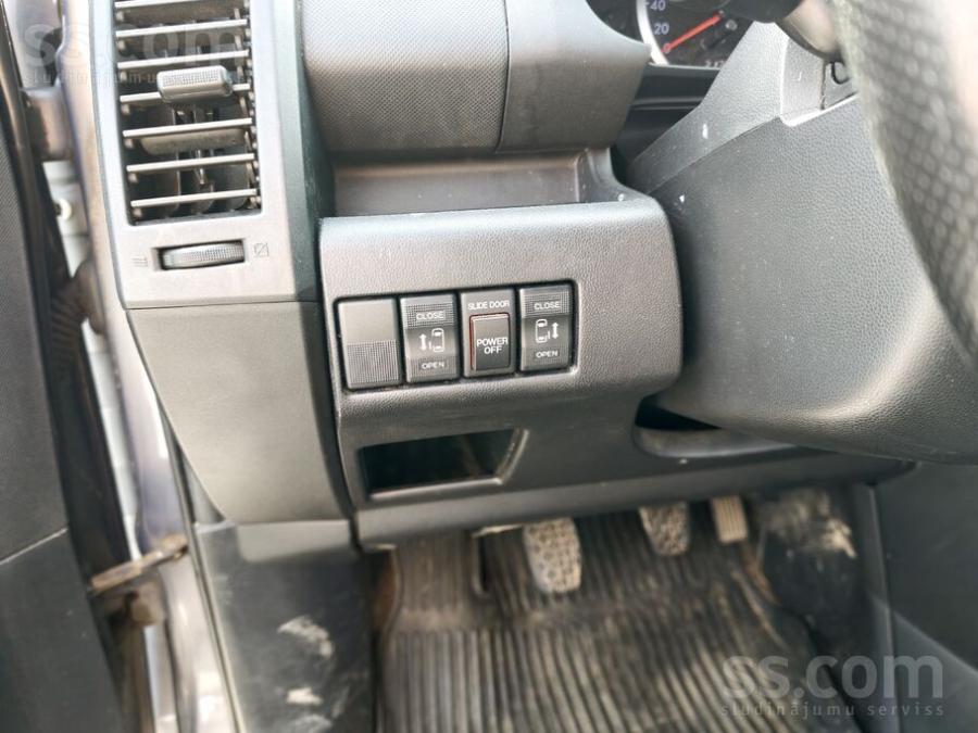 Фиолетовый Мазда 5 2008 в Елгава, объемом двигателя 2.00 л и пробегом 314 тыс. км за 990 €, фото 8 на AUTOMOTO.COM.LV