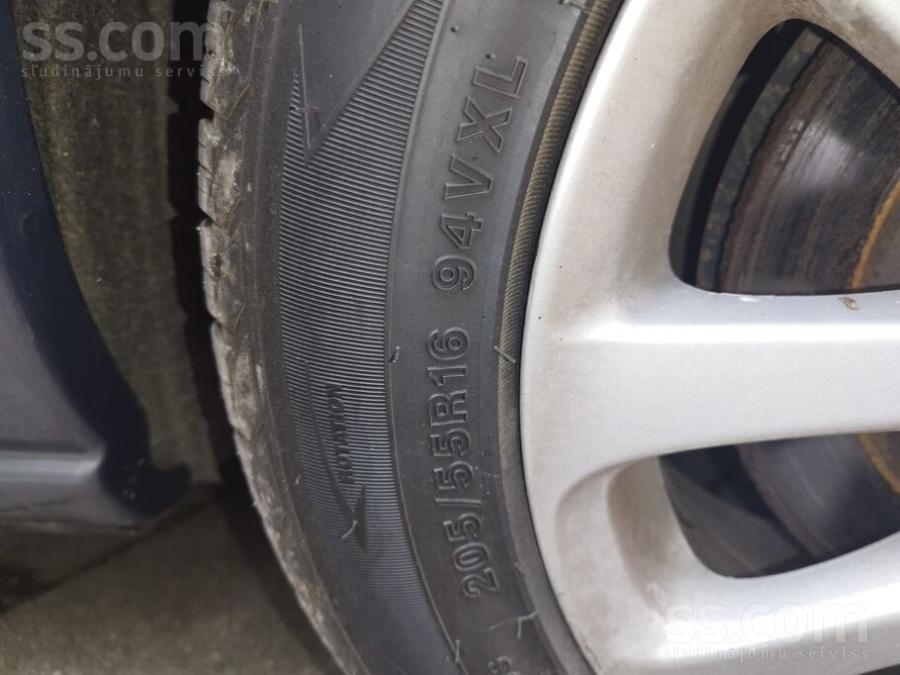 Violets Mazda 5 2009 Rīga, ar dzinēja tilpumu 2.00 L un nobraukumu 235 tūkst. km par 1950 €, foto 11 vietnē AUTOMOTO.COM.LV