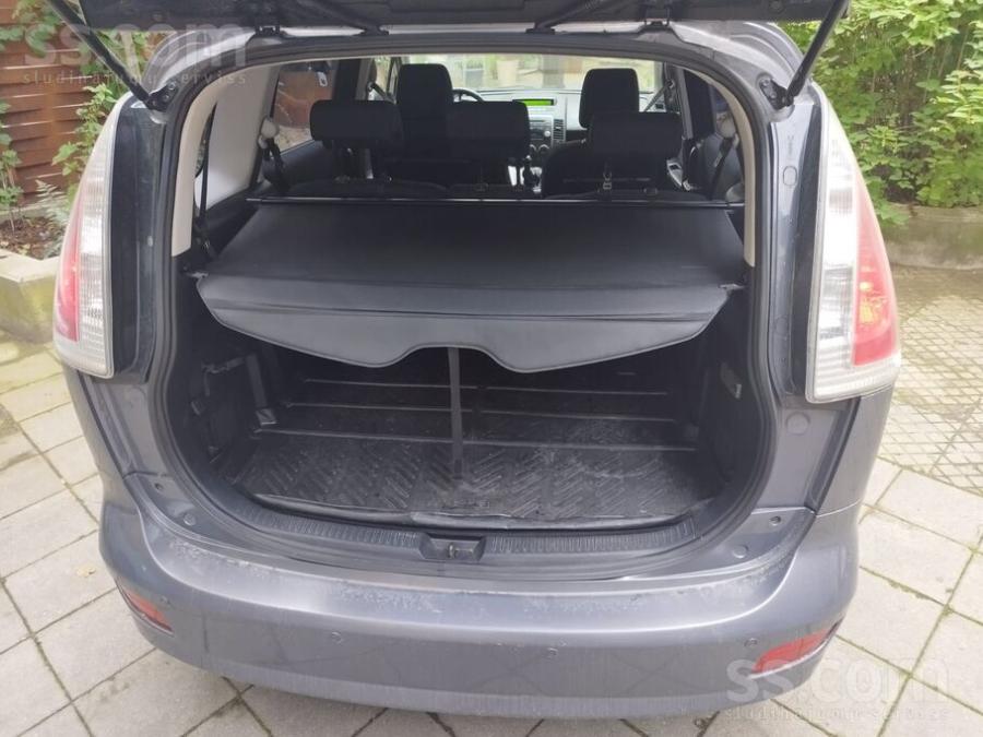 Violets Mazda 5 2009 Rīga, ar dzinēja tilpumu 2.00 L un nobraukumu 235 tūkst. km par 1950 €, foto 12 vietnē AUTOMOTO.COM.LV