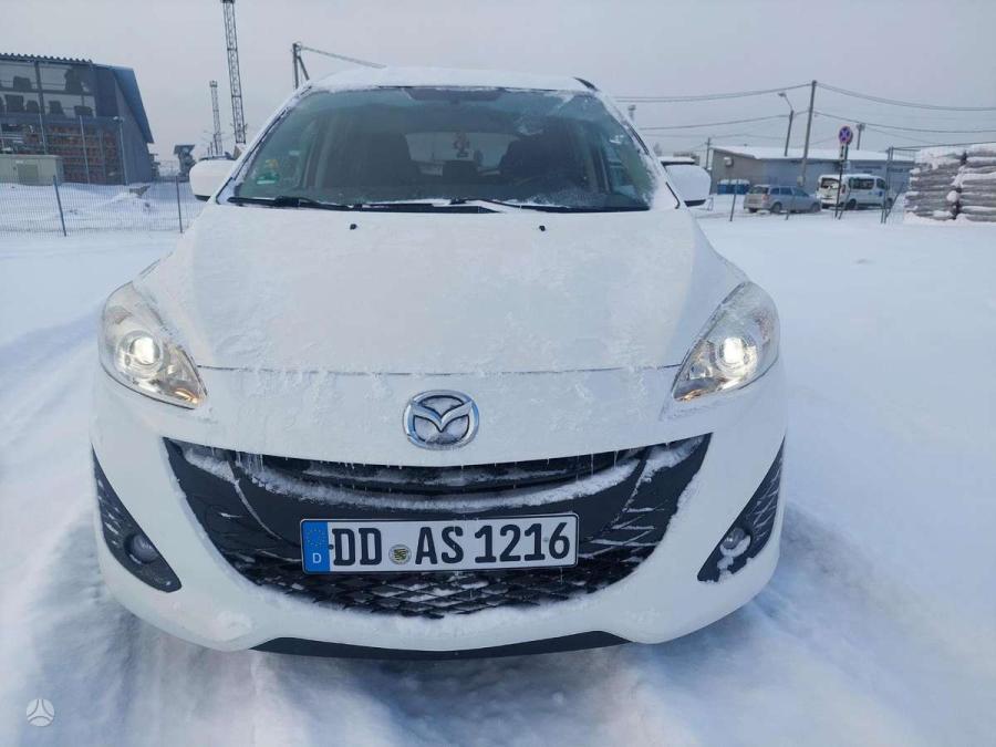 White Mazda 5 2011 in Kaunas, with an engine capacity of 1.56 L and mileage of 221 thousand km for 2990 €, photo 3 on AUTOMOTO.COM.LV
