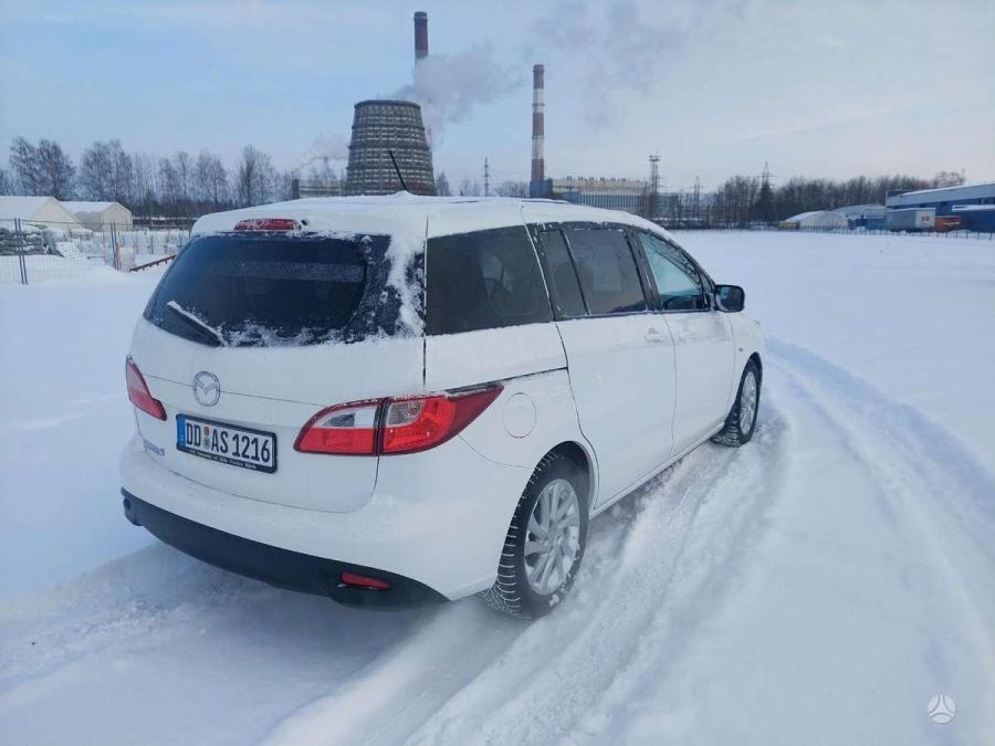 White Mazda 5 2011 in Kaunas, with an engine capacity of 1.56 L and mileage of 221 thousand km for 2990 €, photo 6 on AUTOMOTO.COM.LV