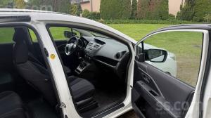 Balts Mazda 5 2012 Rīga, ar dzinēja tilpumu 1.60 L un nobraukumu 264 tūkst. km par 3500 €, foto 9 vietnē AUTOMOTO.COM.LV