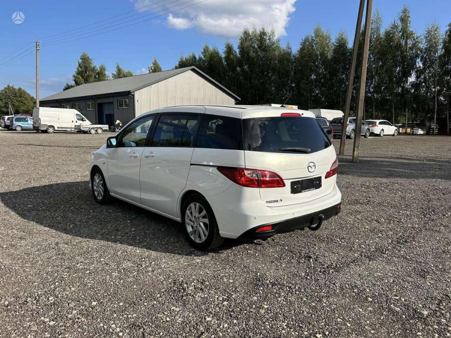 White Mazda 5 2012 in Kretinga, with an engine capacity of 1.56 L and mileage of 228 thousand km for 3950 €, photo 8 on AUTOMOTO.COM.LV