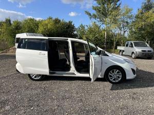White Mazda 5 2012 in Kretinga, with an engine capacity of 1.56 L and mileage of 228 thousand km for 3950 €, photo 16 on AUTOMOTO.COM.LV