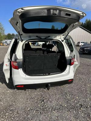 White Mazda 5 2012 in Kretinga, with an engine capacity of 1.56 L and mileage of 228 thousand km for 3950 €, photo 17 on AUTOMOTO.COM.LV