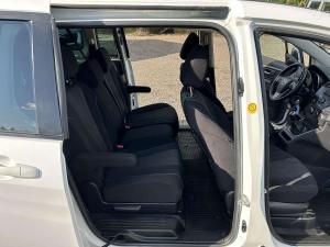White Mazda 5 2012 in Kretinga, with an engine capacity of 1.56 L and mileage of 228 thousand km for 3950 €, photo 21 on AUTOMOTO.COM.LV