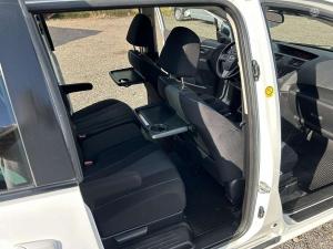 White Mazda 5 2012 in Kretinga, with an engine capacity of 1.56 L and mileage of 228 thousand km for 3950 €, photo 22 on AUTOMOTO.COM.LV