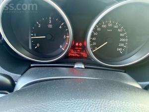 White Mazda 5 2015 in Riga, with an engine capacity of 1.60 L and mileage of 0 thousand km for 4990 €, photo 14 on AUTOMOTO.COM.LV