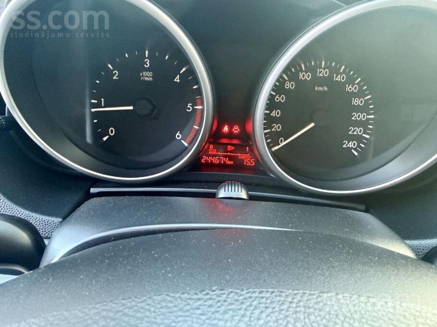White Mazda 5 2015 in Riga, with an engine capacity of 1.60 L and mileage of 0 thousand km for 4990 €, photo 14 on AUTOMOTO.COM.LV