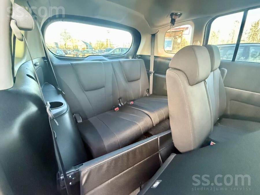 White Mazda 5 2015 in Riga, with an engine capacity of 1.60 L and mileage of 0 thousand km for 4990 €, photo 26 on AUTOMOTO.COM.LV