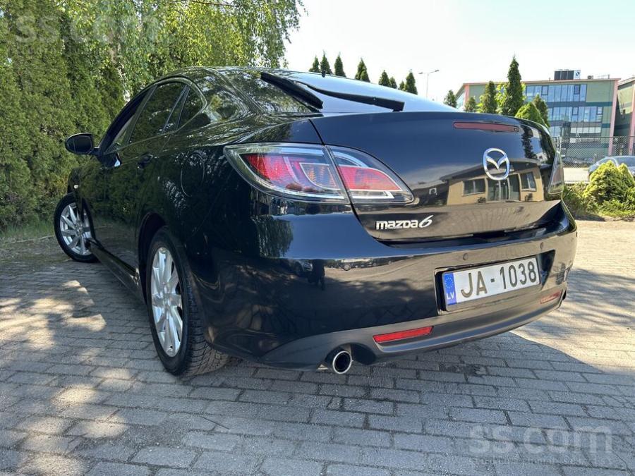 Black Mazda 6 2010 in Riga, with an engine capacity of 2.00 L and mileage of 340 thousand km for 2450 €, photo 5 on AUTOMOTO.COM.LV