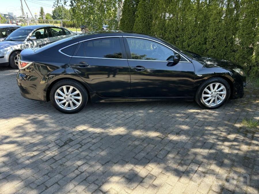 Black Mazda 6 2010 in Riga, with an engine capacity of 2.00 L and mileage of 340 thousand km for 2450 €, photo 8 on AUTOMOTO.COM.LV