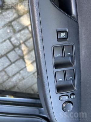 Black Mazda 6 2010 in Riga, with an engine capacity of 2.00 L and mileage of 340 thousand km for 2450 €, photo 14 on AUTOMOTO.COM.LV
