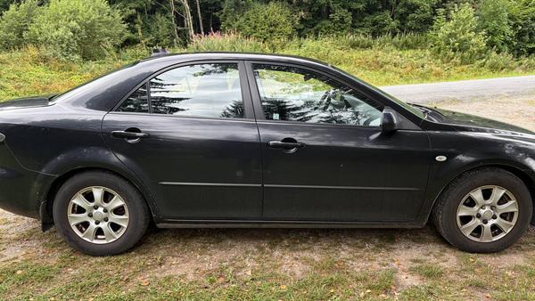 Melns Mazda 6 2007 Tallina, ar dzinēja tilpumu 2.00 L un nobraukumu 229 tūkst. km par 1500 €, foto 2 vietnē AUTOMOTO.COM.LV