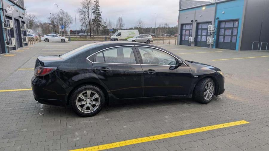Black Mazda 6 2008 in Vilnius, with an engine capacity of 2.00 L and mileage of 175 thousand km for 1100 €, photo 3 on AUTOMOTO.COM.LV