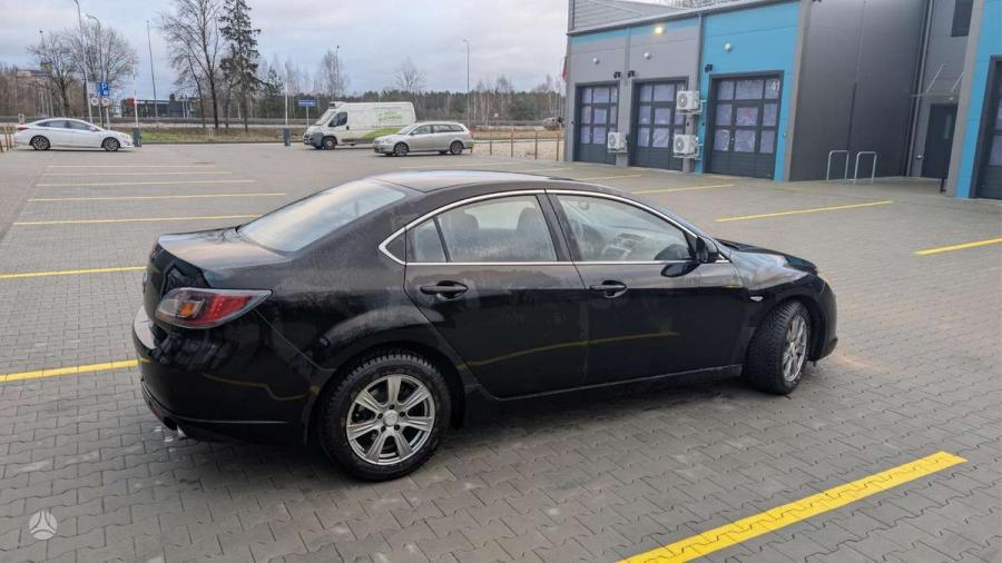 Black Mazda 6 2008 in Vilnius, with an engine capacity of 2.00 L and mileage of 175 thousand km for 1100 €, photo 6 on AUTOMOTO.COM.LV