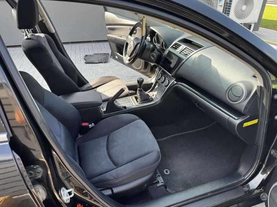 Black Mazda 6 2008 in Kaunas, with an engine capacity of 2.00 L and mileage of 234 thousand km for 1800 €, photo 15 on AUTOMOTO.COM.LV