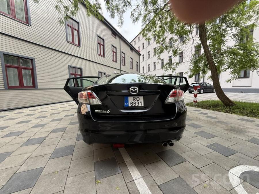 Melns Mazda 6 2009 Rīga, ar dzinēja tilpumu 2.50 L un nobraukumu 110 tūkst. km par 1700 €, foto 4 vietnē AUTOMOTO.COM.LV
