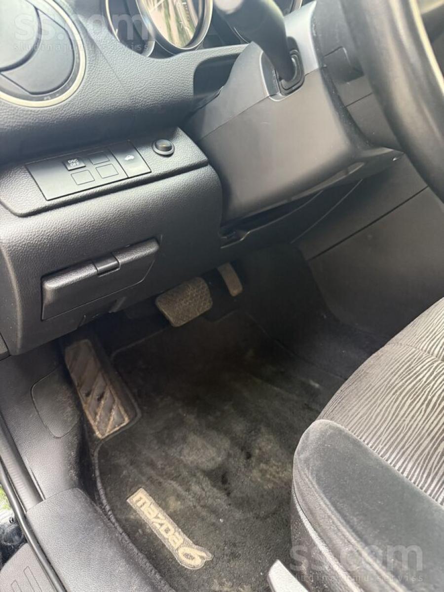 Melns Mazda 6 2009 Rīga, ar dzinēja tilpumu 2.50 L un nobraukumu 110 tūkst. km par 1700 €, foto 12 vietnē AUTOMOTO.COM.LV
