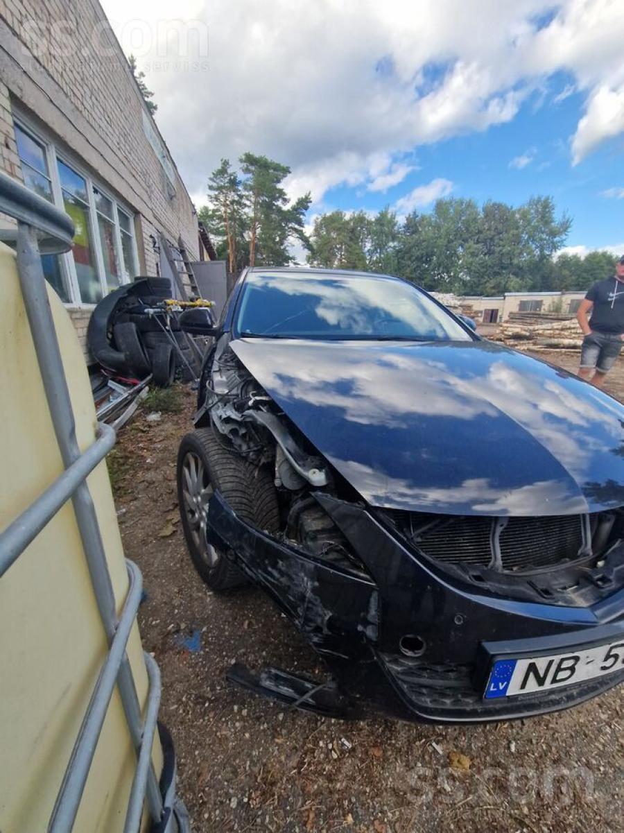 Black Mazda 6 2011 in Daugavpils, with an engine capacity of 2.20 L and mileage of 259 thousand km for 1200 €, photo 10 on AUTOMOTO.COM.LV