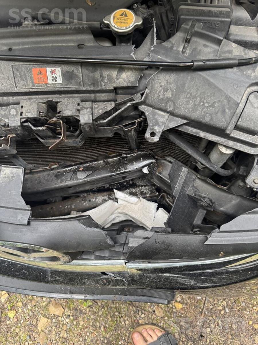 Black Mazda 6 2012 in Riga, with an engine capacity of 2.00 L and mileage of 119 thousand km for 1300 €, photo 4 on AUTOMOTO.COM.LV