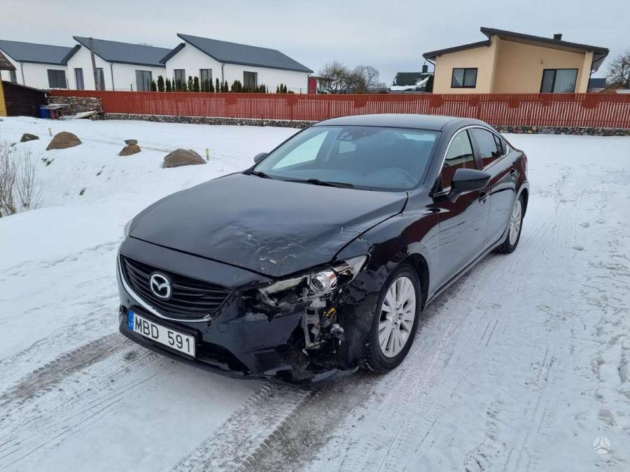 Black Mazda 6 2013 in Alytus, with an engine capacity of 2.19 L and mileage of 248 thousand km for 3200 €, photo 2 on AUTOMOTO.COM.LV