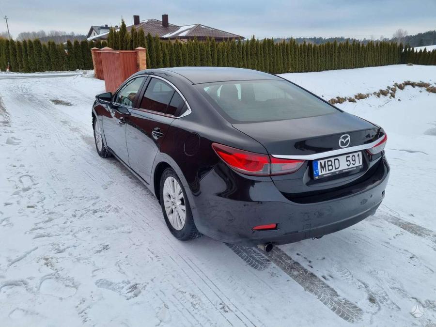 Black Mazda 6 2013 in Alytus, with an engine capacity of 2.19 L and mileage of 248 thousand km for 3200 €, photo 5 on AUTOMOTO.COM.LV