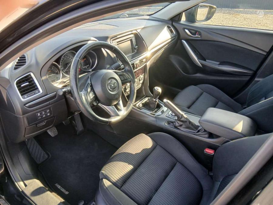 Black Mazda 6 2013 in Alytus, with an engine capacity of 2.18 L and mileage of 248 thousand km for 2900 €, photo 8 on AUTOMOTO.COM.LV