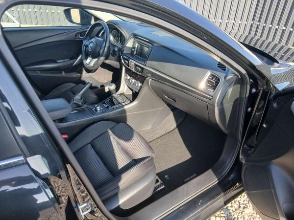 Black Mazda 6 2013 in Alytus, with an engine capacity of 2.18 L and mileage of 248 thousand km for 2900 €, photo 9 on AUTOMOTO.COM.LV