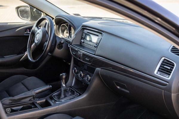 Black Mazda 6 2014 in Vilnius, with an engine capacity of 2.49 L and mileage of 188 thousand km for 8950 €, photo 6 on AUTOMOTO.COM.LV