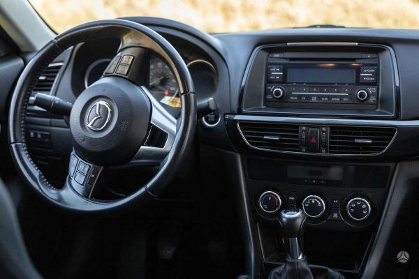 Black Mazda 6 2014 in Vilnius, with an engine capacity of 2.49 L and mileage of 188 thousand km for 8950 €, photo 7 on AUTOMOTO.COM.LV