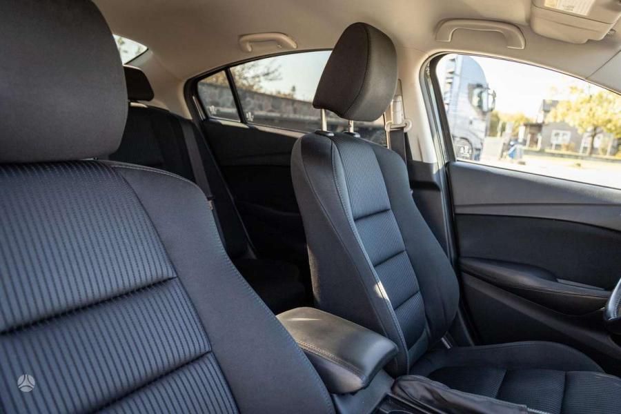 Melns Mazda 6 2014 Viļņa, ar dzinēja tilpumu 2.49 L un nobraukumu 188 tūkst. km par 8950 €, foto 11 vietnē AUTOMOTO.COM.LV