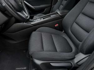 Black Mazda 6 2016 in Vilnius, with an engine capacity of 2.00 L and mileage of 178 thousand km for 11000 €, photo 13 on AUTOMOTO.COM.LV