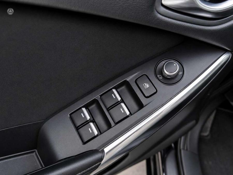 Black Mazda 6 2016 in Vilnius, with an engine capacity of 2.00 L and mileage of 178 thousand km for 11000 €, photo 16 on AUTOMOTO.COM.LV