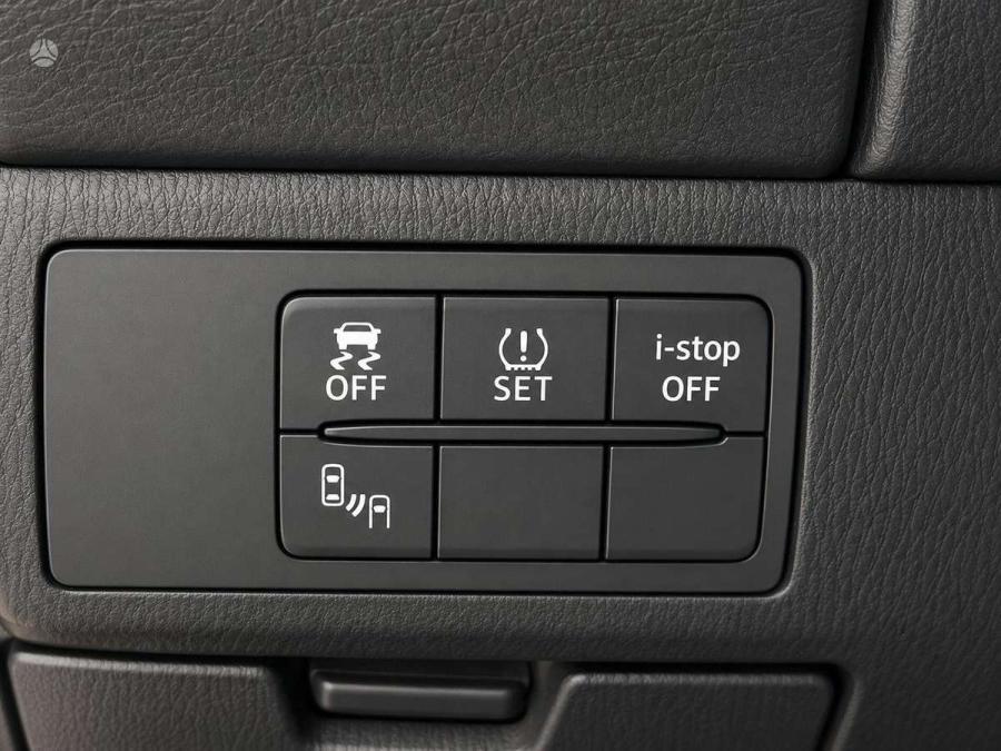 Black Mazda 6 2016 in Vilnius, with an engine capacity of 2.00 L and mileage of 178 thousand km for 11000 €, photo 17 on AUTOMOTO.COM.LV