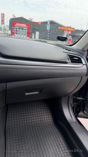 Melns Mazda 6 2017 Tallina, ar dzinēja tilpumu 2.00 L un nobraukumu 91 tūkst. km par 16000 €, foto 13 vietnē AUTOMOTO.COM.LV