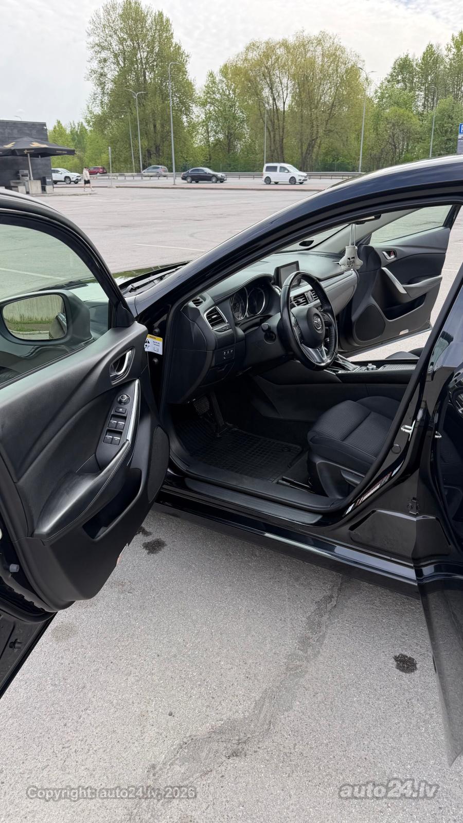 Melns Mazda 6 2017 Tallina, ar dzinēja tilpumu 2.00 L un nobraukumu 91 tūkst. km par 16000 €, foto 16 vietnē AUTOMOTO.COM.LV