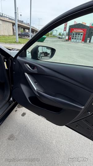 Melns Mazda 6 2017 Tallina, ar dzinēja tilpumu 2.00 L un nobraukumu 91 tūkst. km par 16000 €, foto 18 vietnē AUTOMOTO.COM.LV