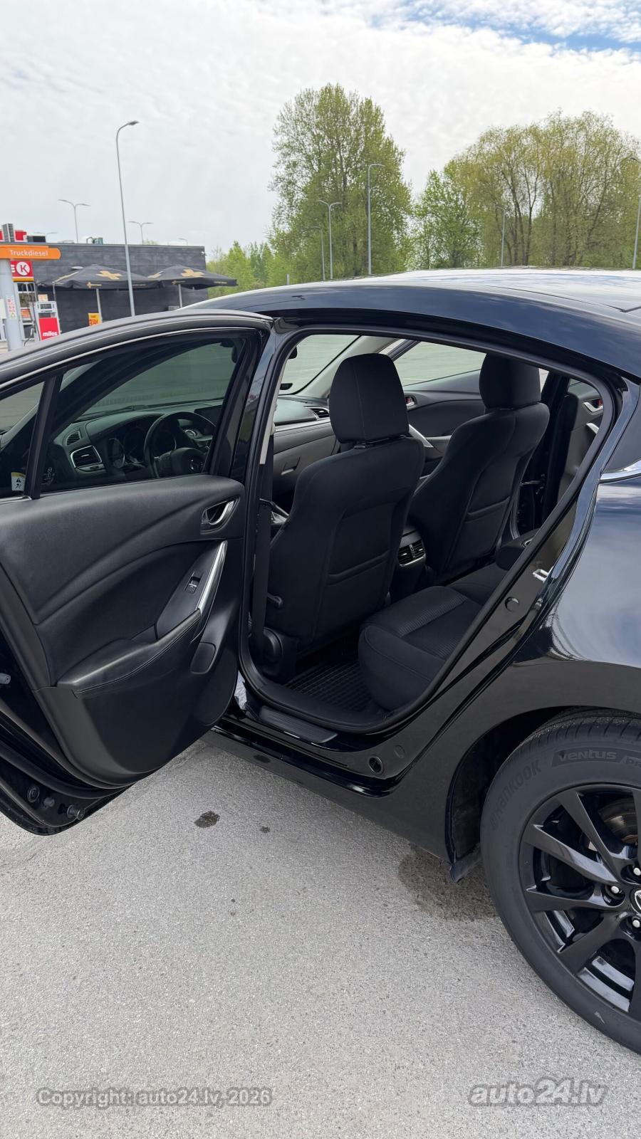 Melns Mazda 6 2017 Tallina, ar dzinēja tilpumu 2.00 L un nobraukumu 91 tūkst. km par 16000 €, foto 19 vietnē AUTOMOTO.COM.LV