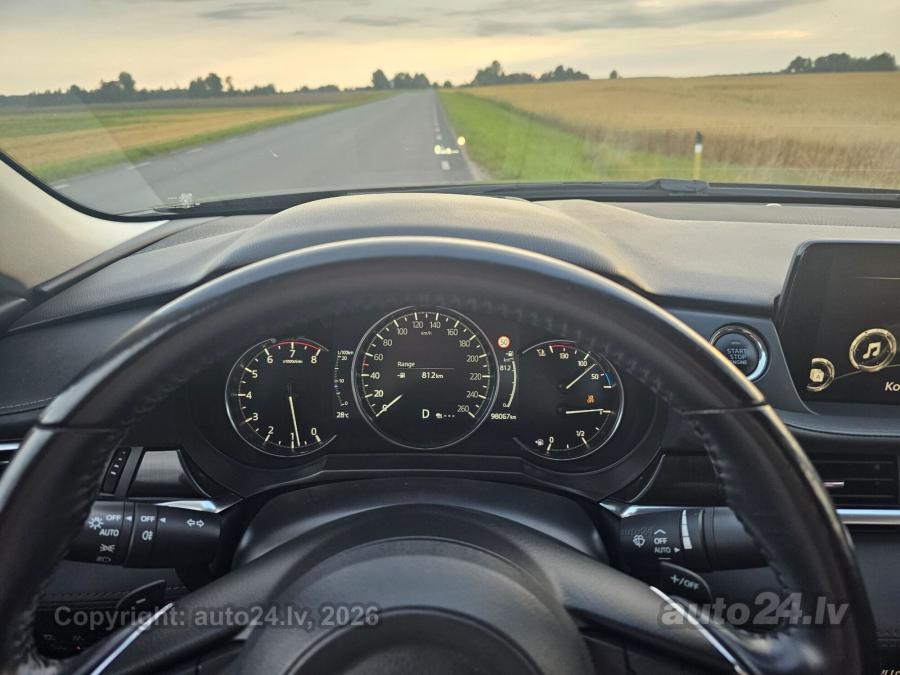 Melns Mazda 6 2021 Tallina, ar dzinēja tilpumu 2.50 L un nobraukumu 98 tūkst. km par 22900 €, foto 9 vietnē AUTOMOTO.COM.LV