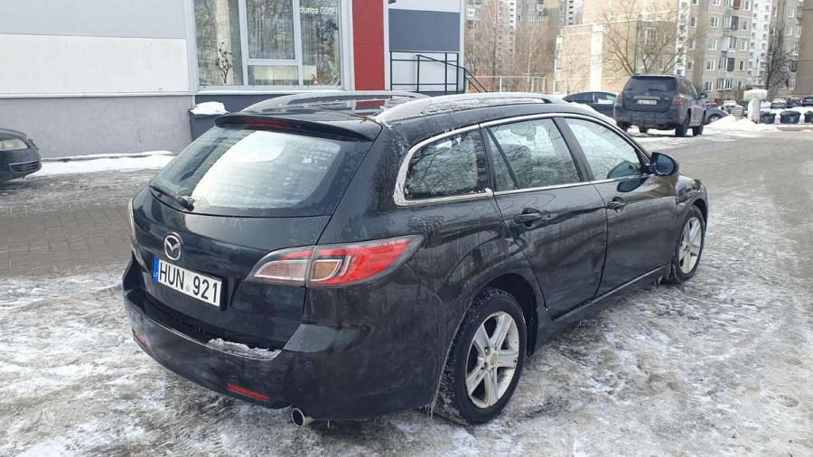 Black Mazda 6 2008 in Vilnius, with an engine capacity of 2.00 L and mileage of 350 thousand km for 950 €, photo 5 on AUTOMOTO.COM.LV